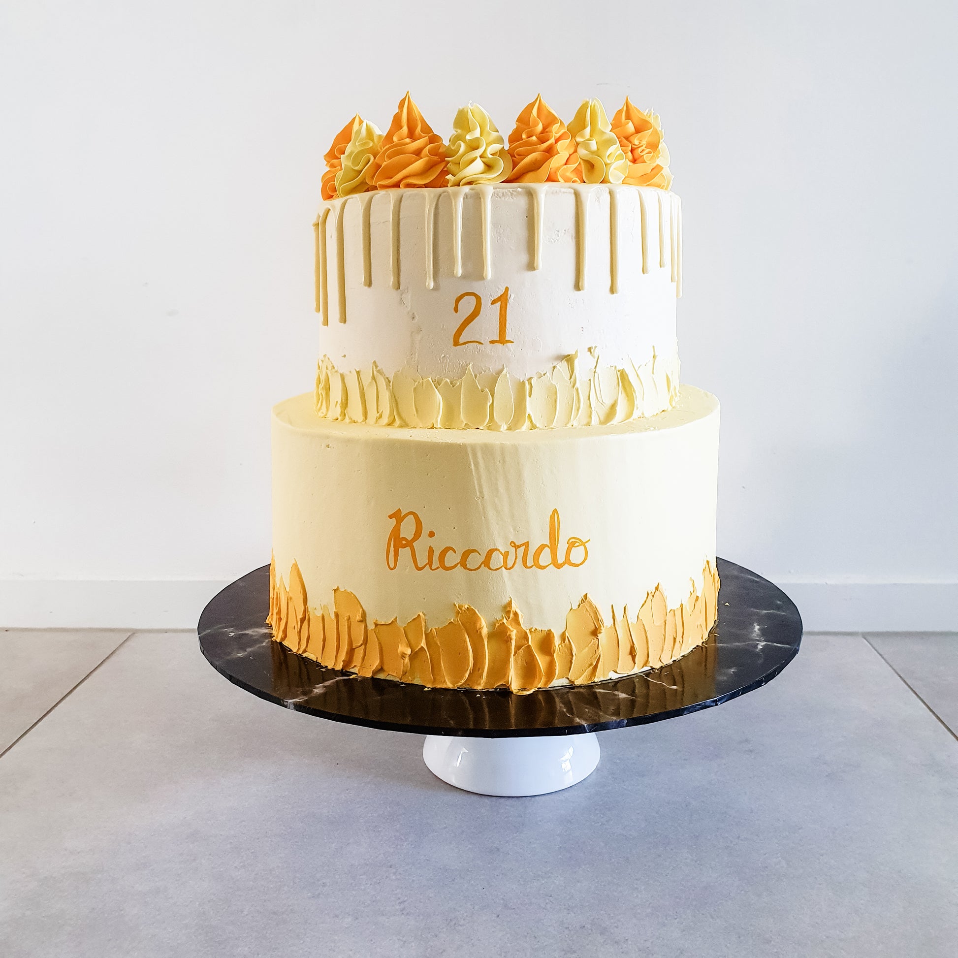 Two-tier Signature Cake – Cakery New Zealand